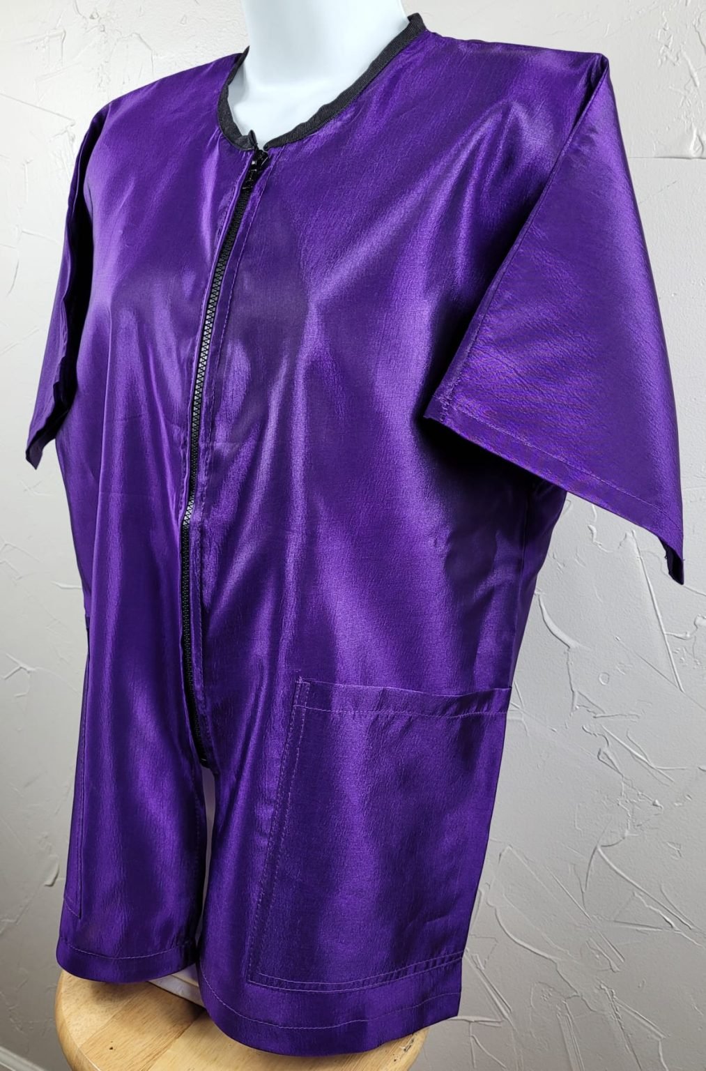 Professional Dog Grooming Apparel - Unisex Groomer Smock (October 2025)