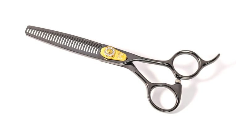 How to Use Thinning Shears on Thick Hair (September 2024)